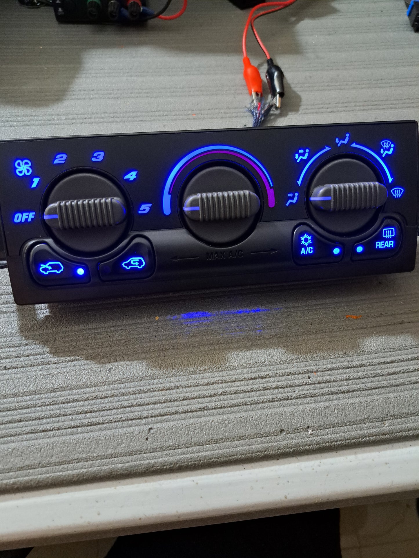 2000-2002 Silverado Sierra Tahoe Ac Control (Blue Led + New Overlay) – Nbsdashdsgns