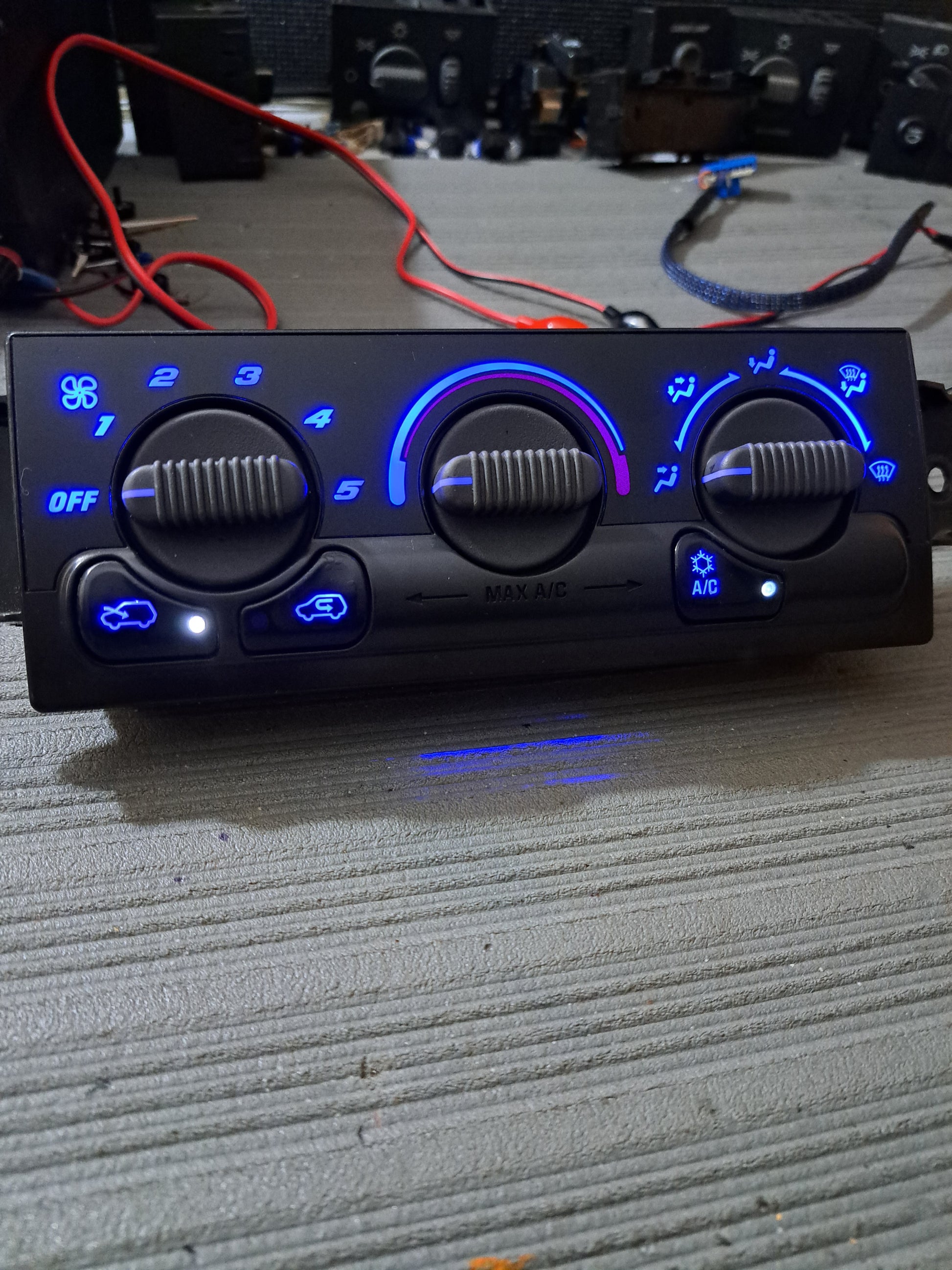 2000-2002 Silverado Sierra Tahoe Ac Control (Blue Led + New Overlay) – Nbsdashdsgns